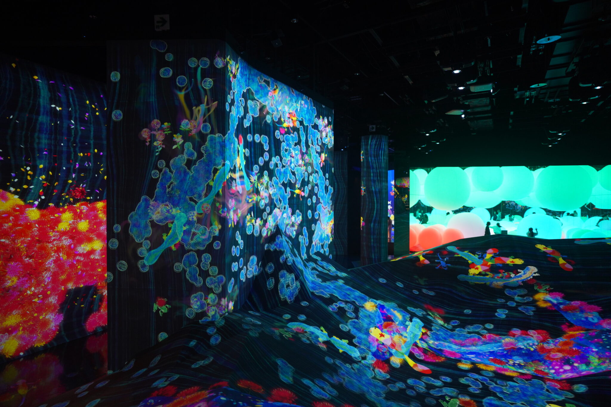 日本唯一の国内免税店を体験！「DFS沖縄 Tギャラリア」でブランド物を格安ゲット - おきなわlovers | 沖縄がグッと近くなる観光情報サイト